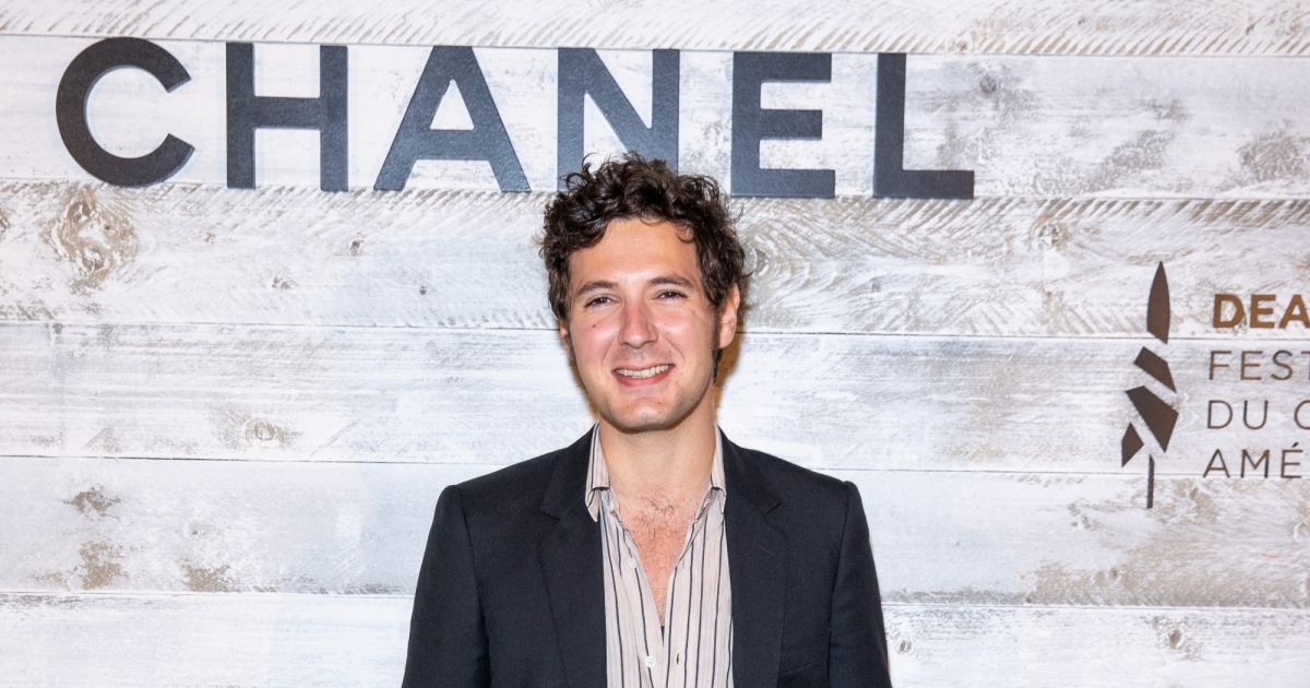 Vincent Lacoste assiste au dîner Chanel x Madame Figaro lors du 46ème ...