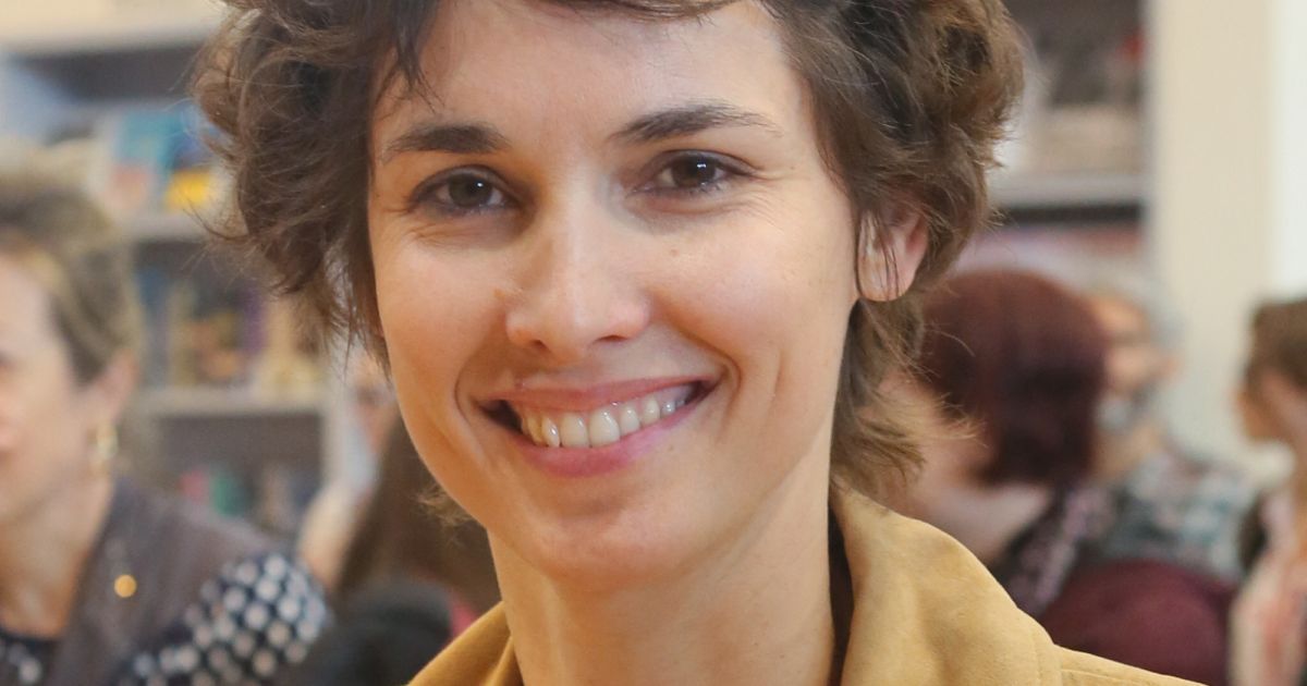 Eglantine Eméyé au 37ème Salon du Livre à la Porte de Versailles à ...