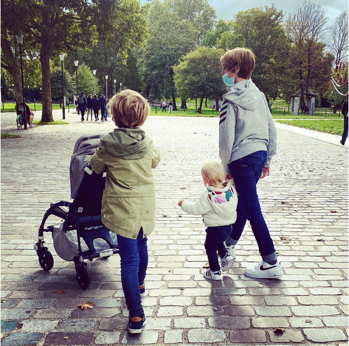 Photo : Le fils d'Ophélie Meunier et Mathieu Vergne (au milieu ...