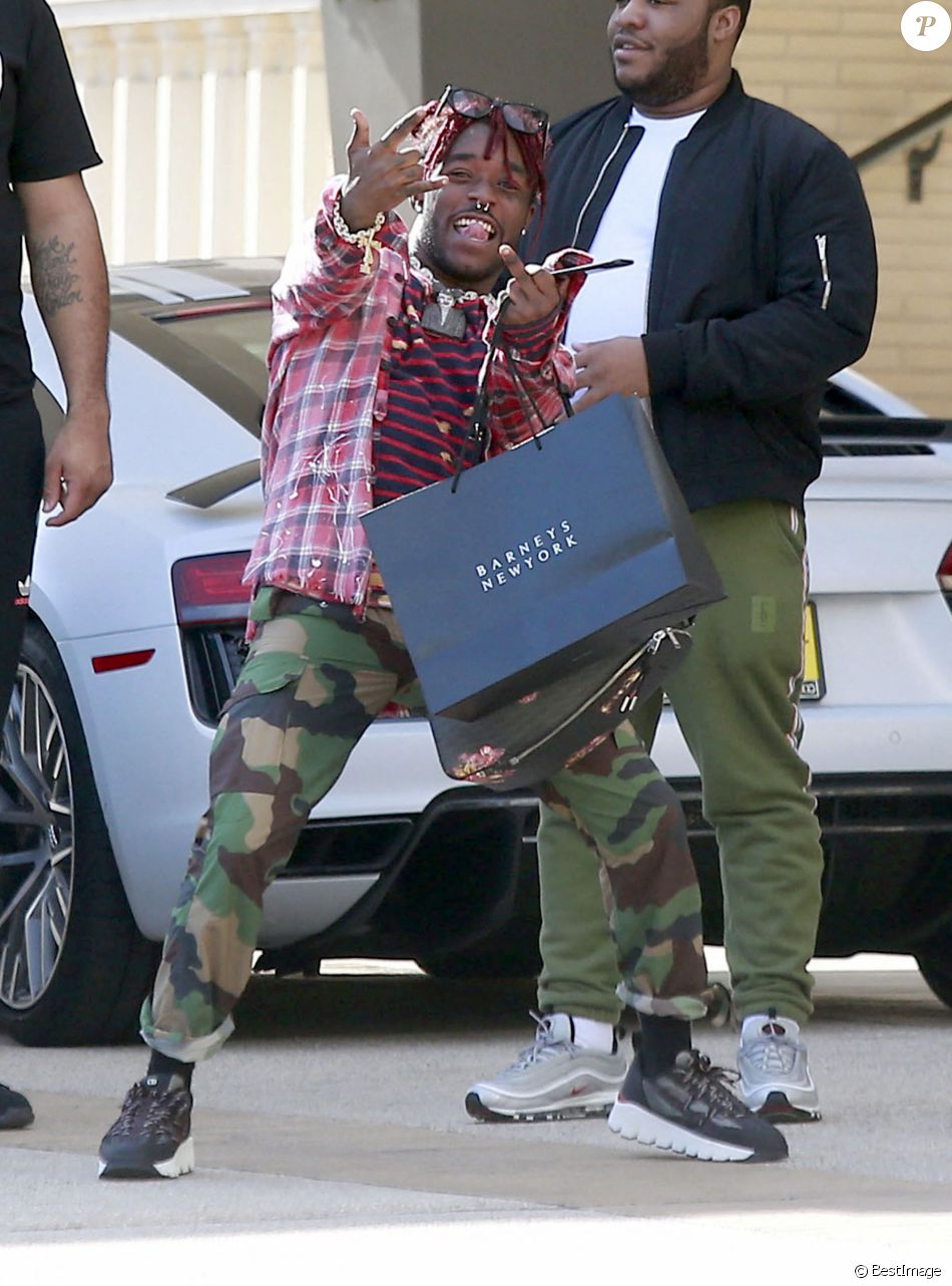 Exclusif - Le rappeur Lil Uzi fait du shopping à Barneys New York à ...