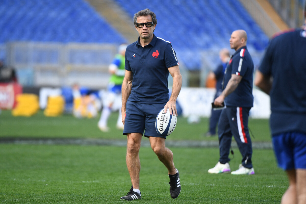 Photo : Fabien Galthié lors du match de rugby Italie - France à Rome ...