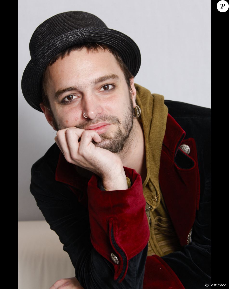 Soan (Nouvelle Star) en couple et bientôt papa : il présente sa chérie ...