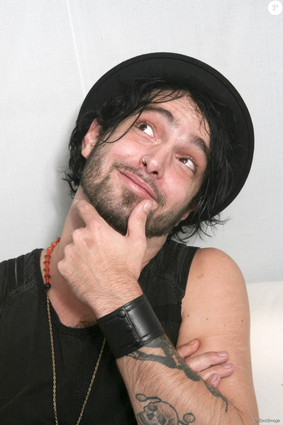 Soan (Nouvelle Star) en couple et bientôt papa : il présente sa chérie ...