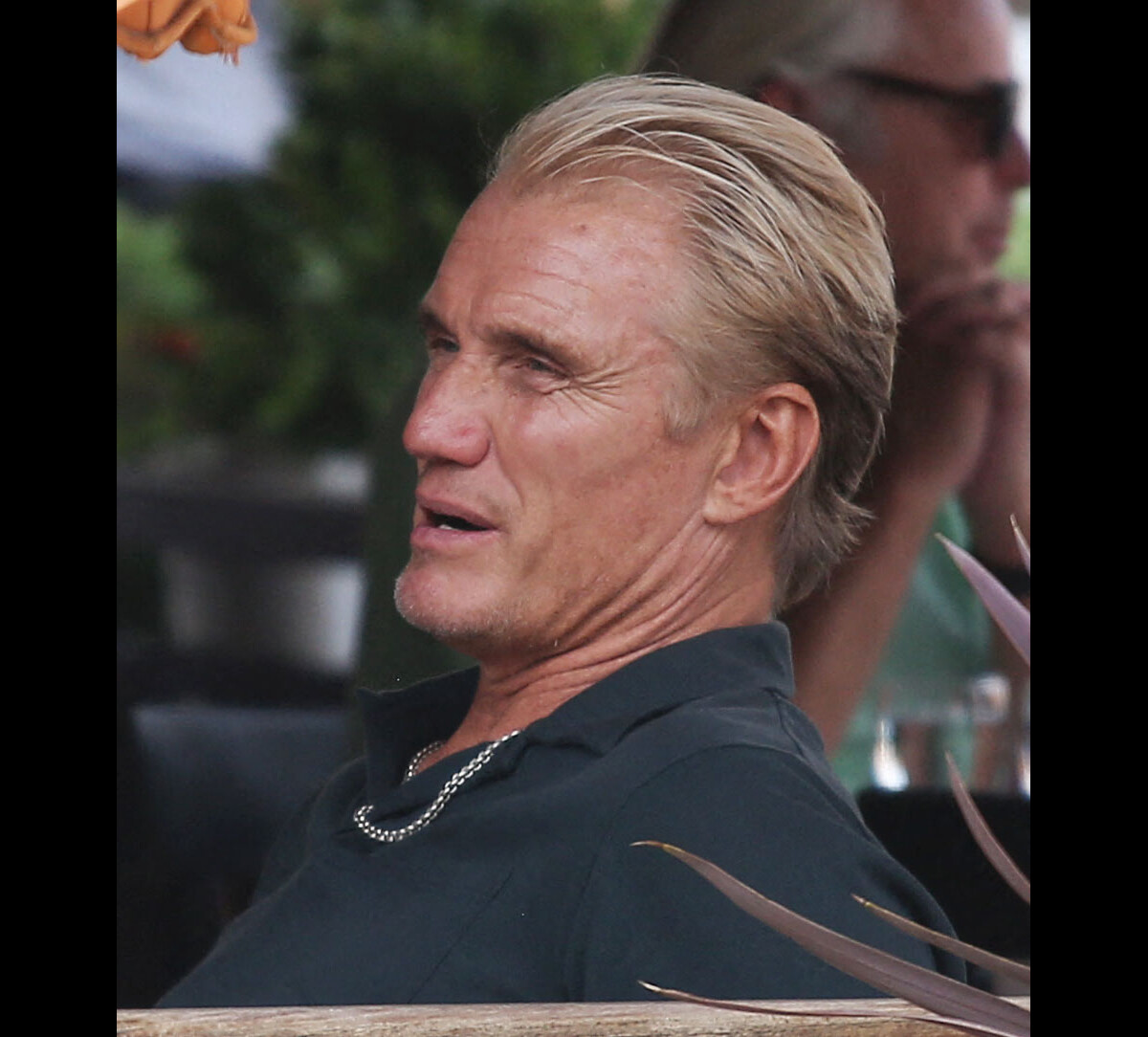 Photo : Dolph Lundgren déjeune à Beverly Hills puis repart avec sa ...