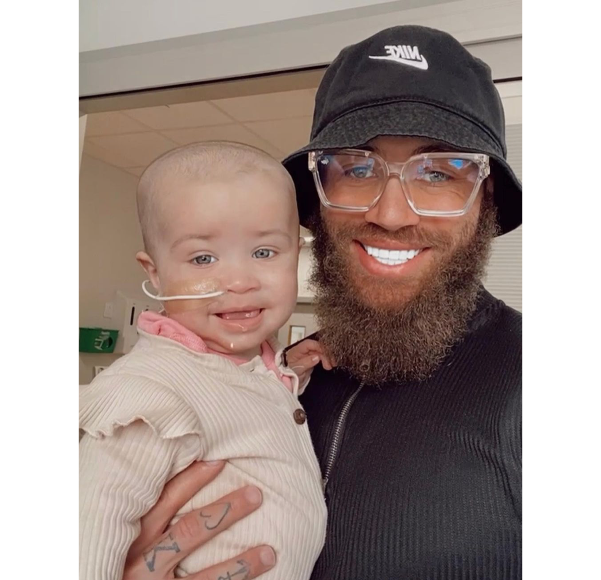 Photo : Ashley Cain et sa fille Azaylia. Mars 2021. - Purepeople