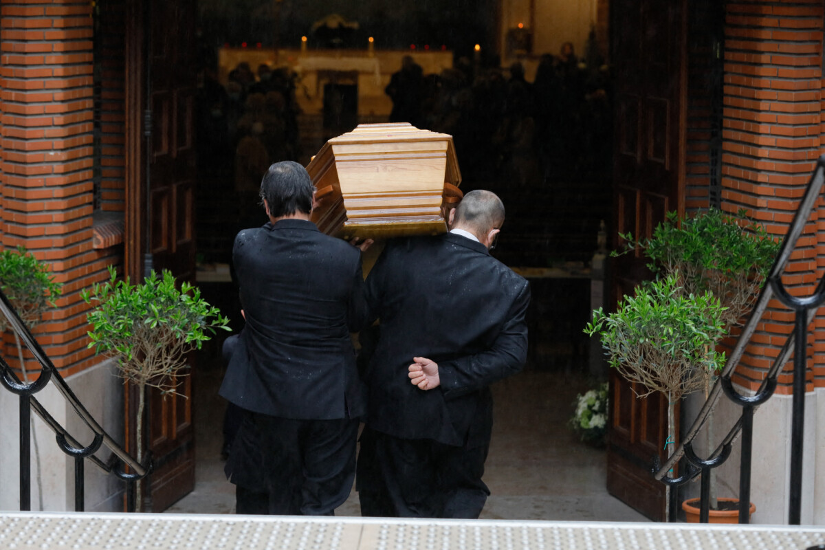 Photo : Obsèques de Jean-Yves Bouvier en l'église Notre-Dame d'Auteuil ...