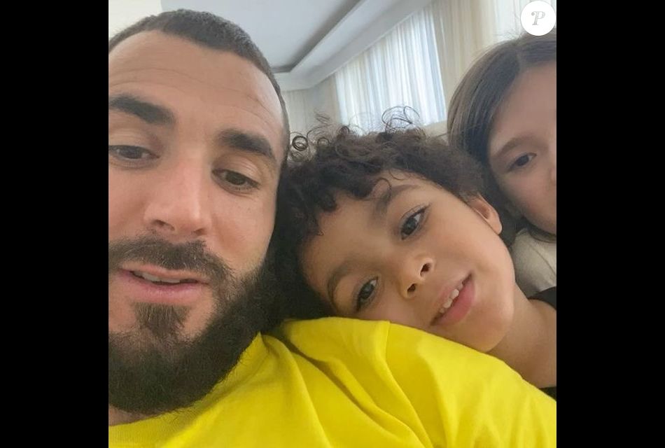 Karim Benzema et son fils Ibrahim et sa fille Mélia. Photo publiée le ...