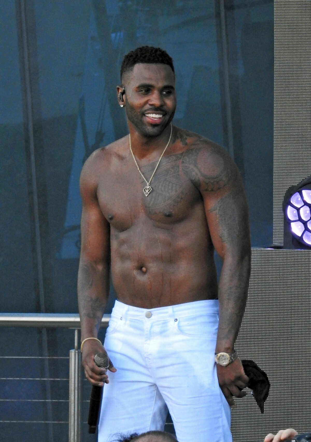 Photo : Jason Derulo en concert lors de la soirée organisée par la ...