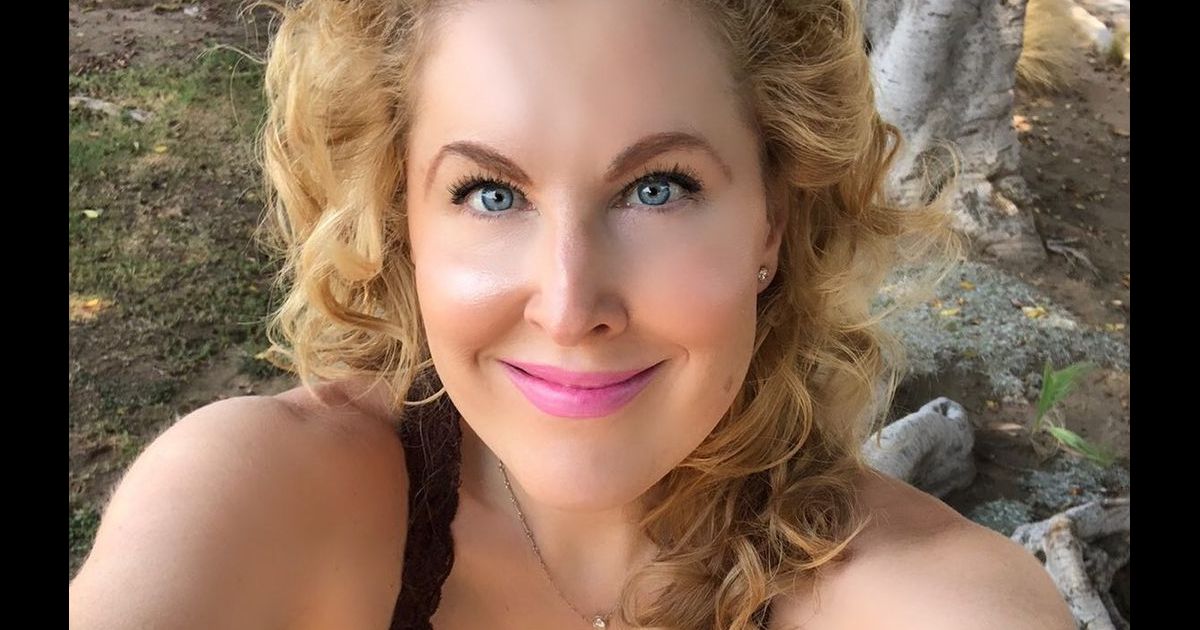 Heidi Ferrer se battait contre l'alcoolisme. - Purepeople