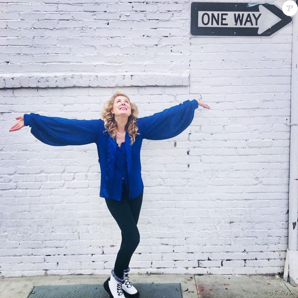 Heidi Ferrer prend la pose. Avril 2020 - Purepeople