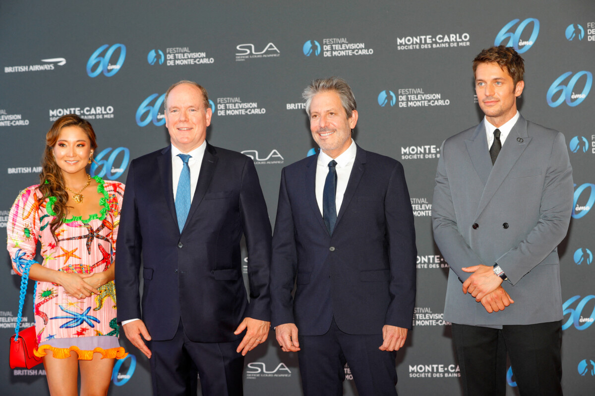 Photo : Le prince Albert II de Monaco, Ashley Park, Darren Star et ...
