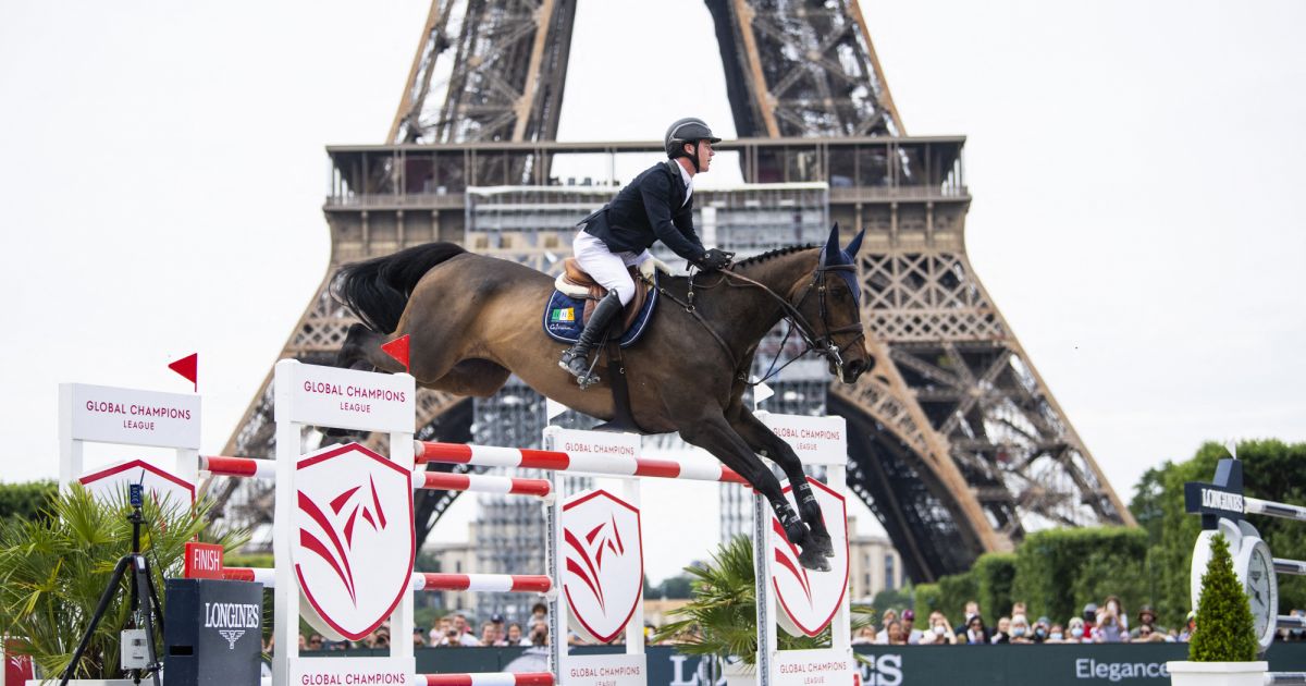 Michael Pender - Les champions d'équitation participent au Longines ...