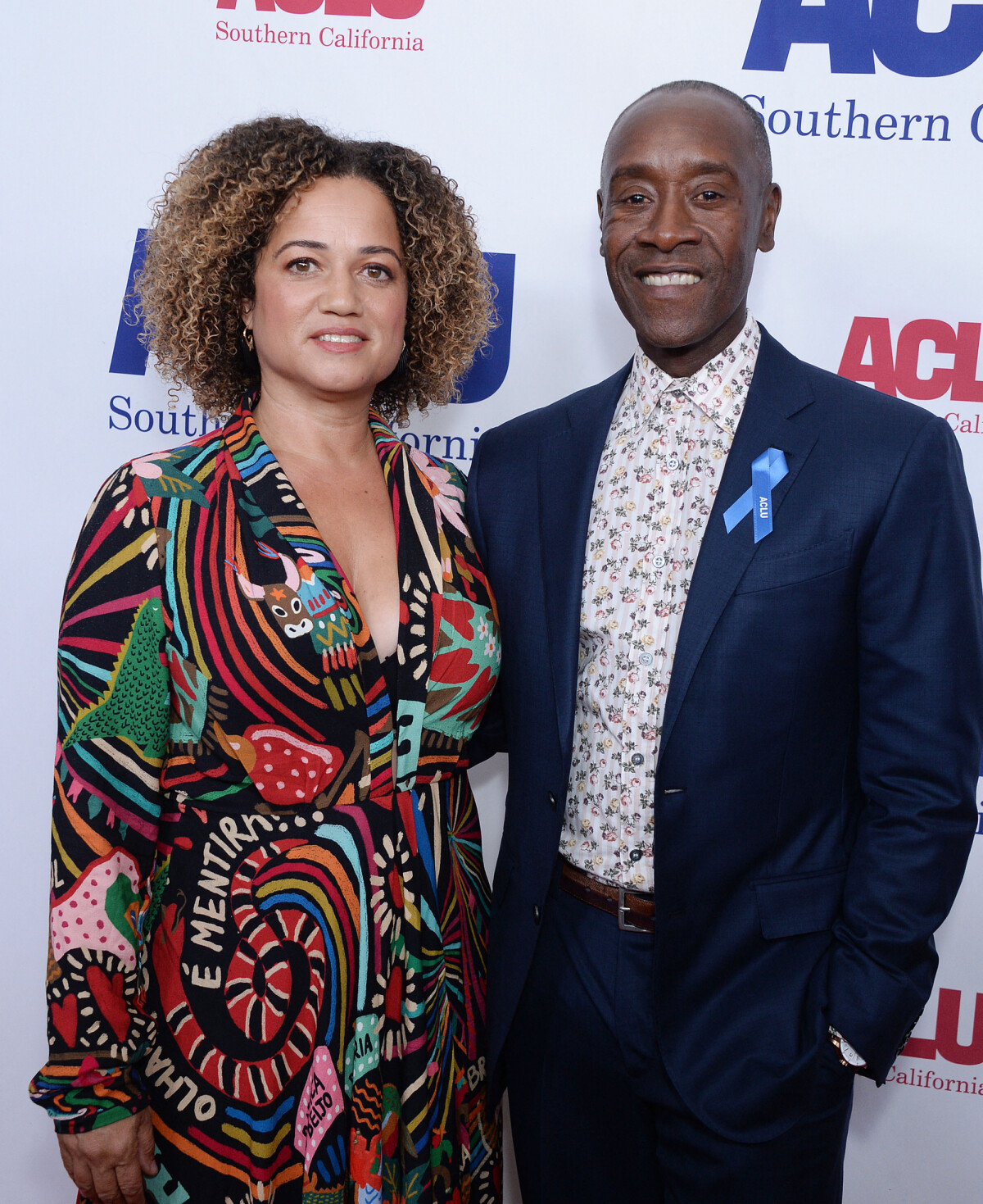 Photo : Bridgid Coulter et sa compagnon Don Cheadle au diner ACLU SoCal ...