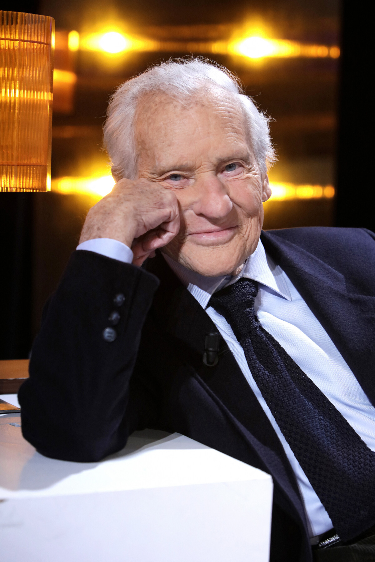 Photo : Archives - Portrait de l'écrivain Jean D'Ormesson à Paris le 10 ...