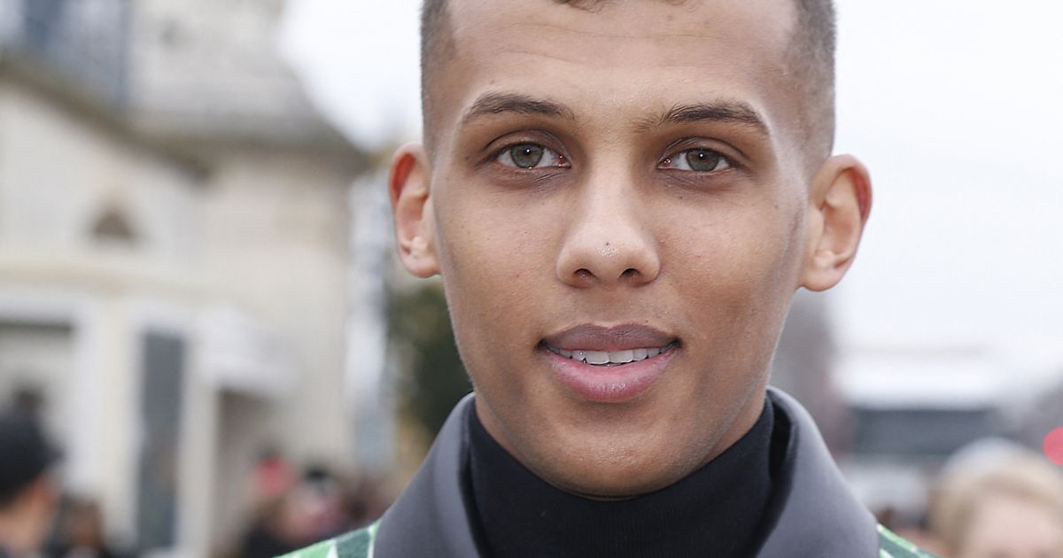 Stromae Défilé de mode prêt-à-porter Automne Hiver 2015, 2016 à Paris ...
