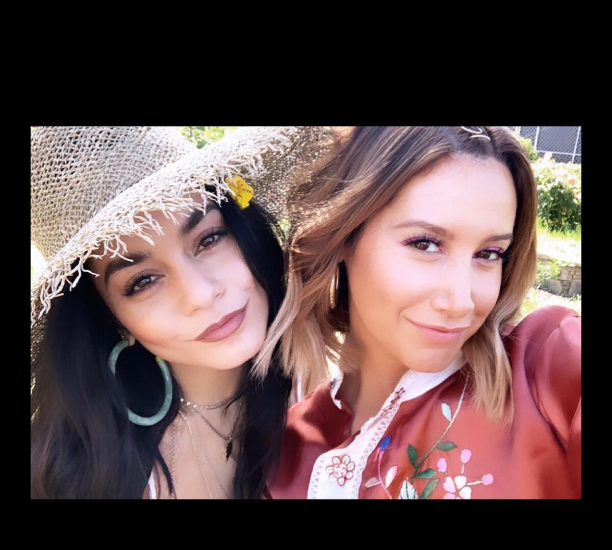 Photo : Vanessa Hudgens et Ashley Tisdale sont restées très proches ...