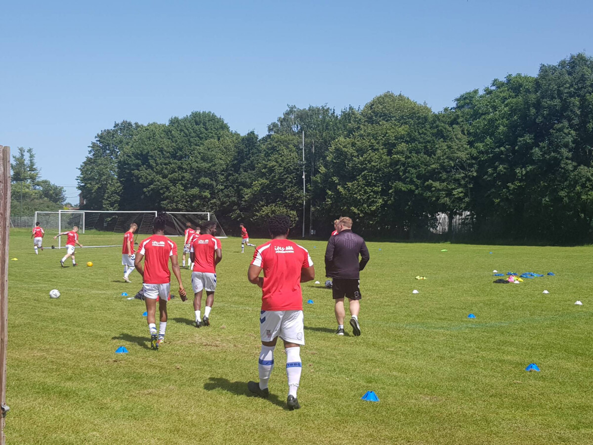 Photo : Les joueurs du Sheppey United FC, le 17 juillet 2021. - Purepeople