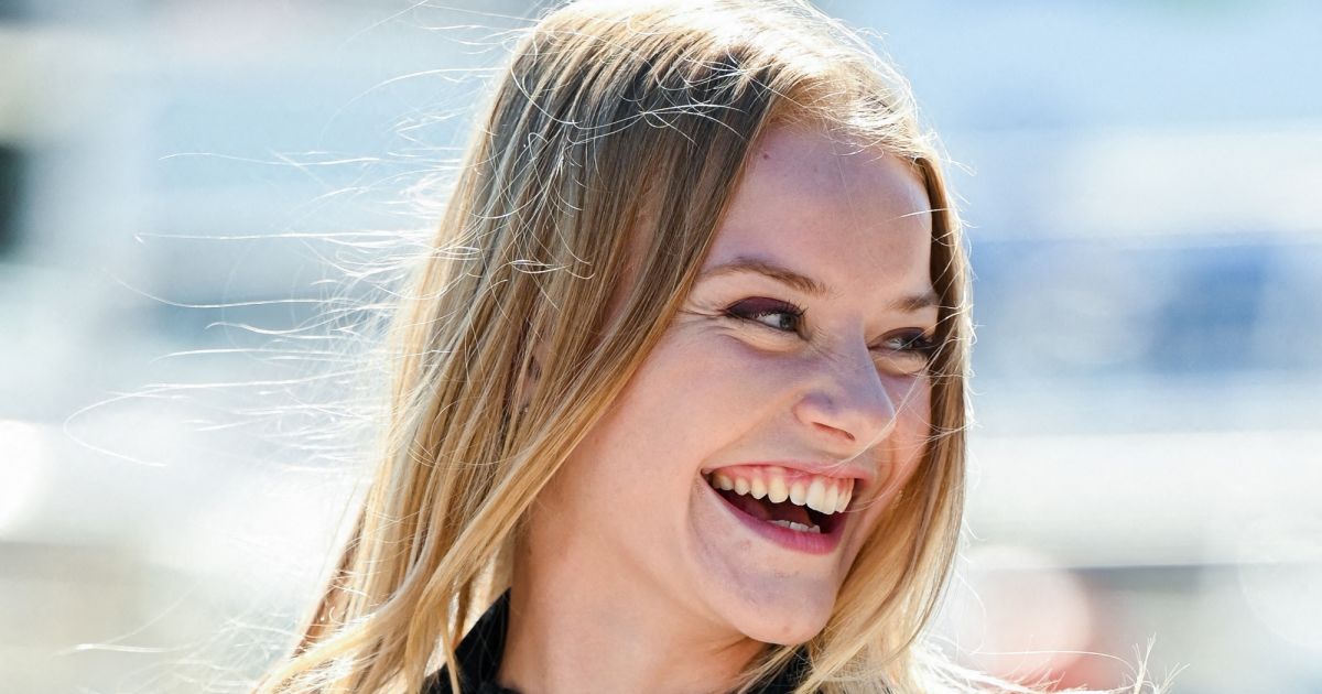 Romane Jolly - Photocall lors du Festival de la Fiction de La Rochelle ...