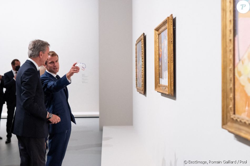 Bernard Arnault, PDG de LVMH, Emmanuel Macron, président de la ...