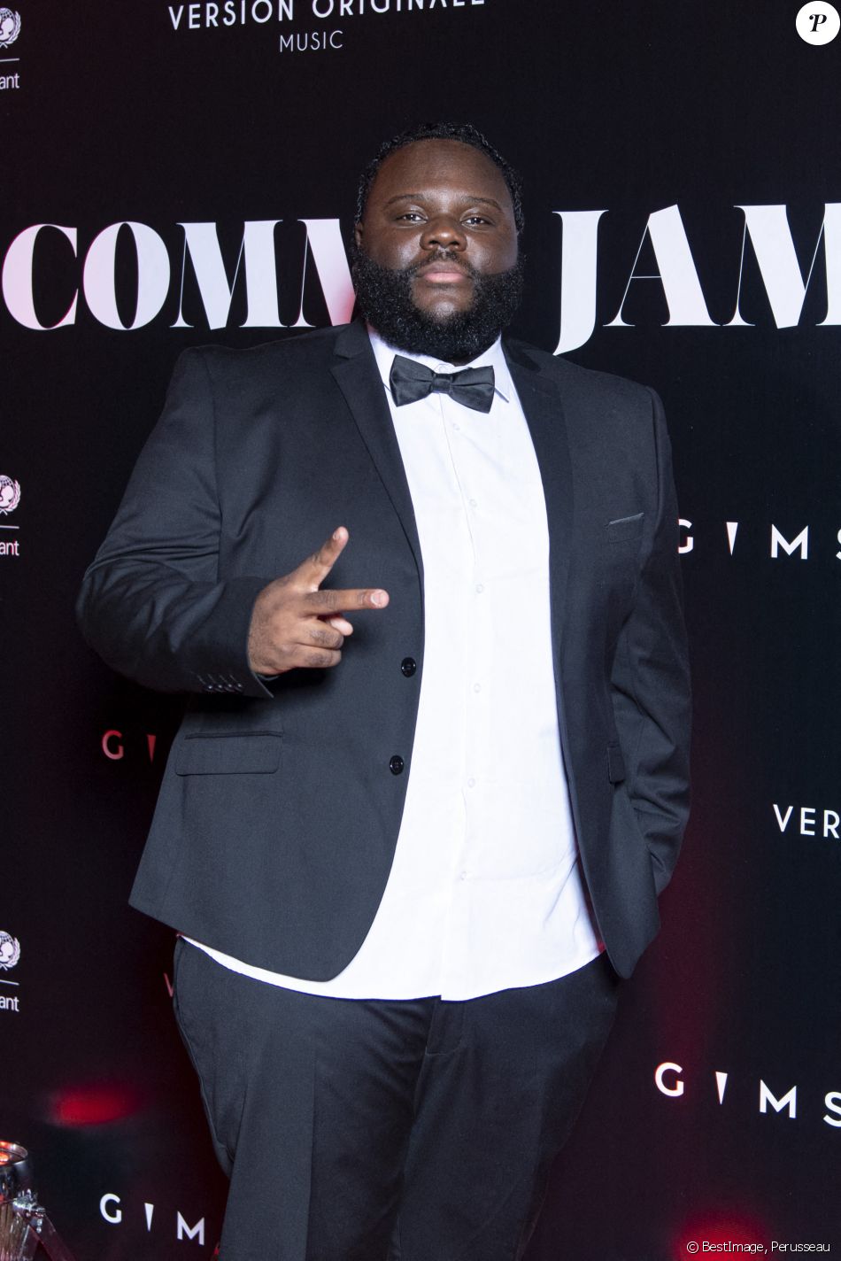 Bedjik (frère de Gims) au photocall de la soirée Unis comme jamais au ...