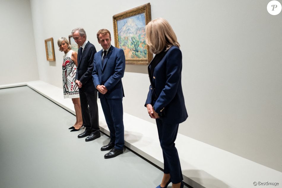 Hélène Arnault, son mari Bernard Arnault, PDG de LVMH, Emmanuel Macron ...