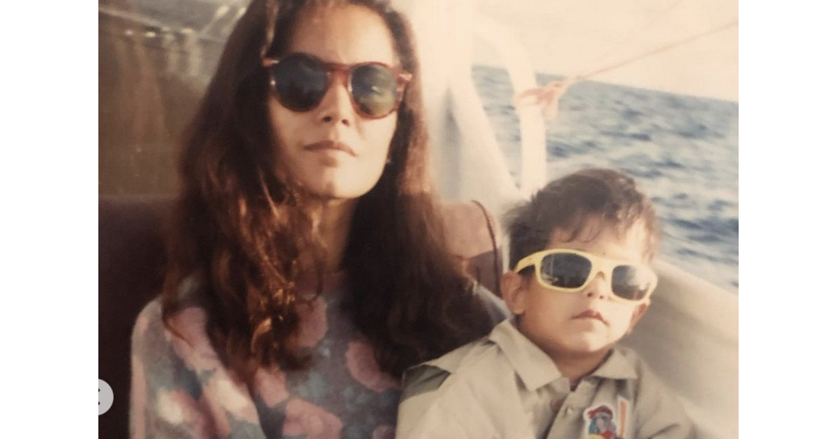 Kelly Hoarau, la mère de Vinnie Dargaud, a été élue Miss France 1978 ...