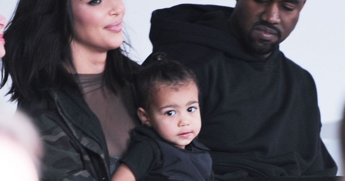 Kim Kardasian, North West et Kanye West lors du défilé YEEZY SEASON 1 ...