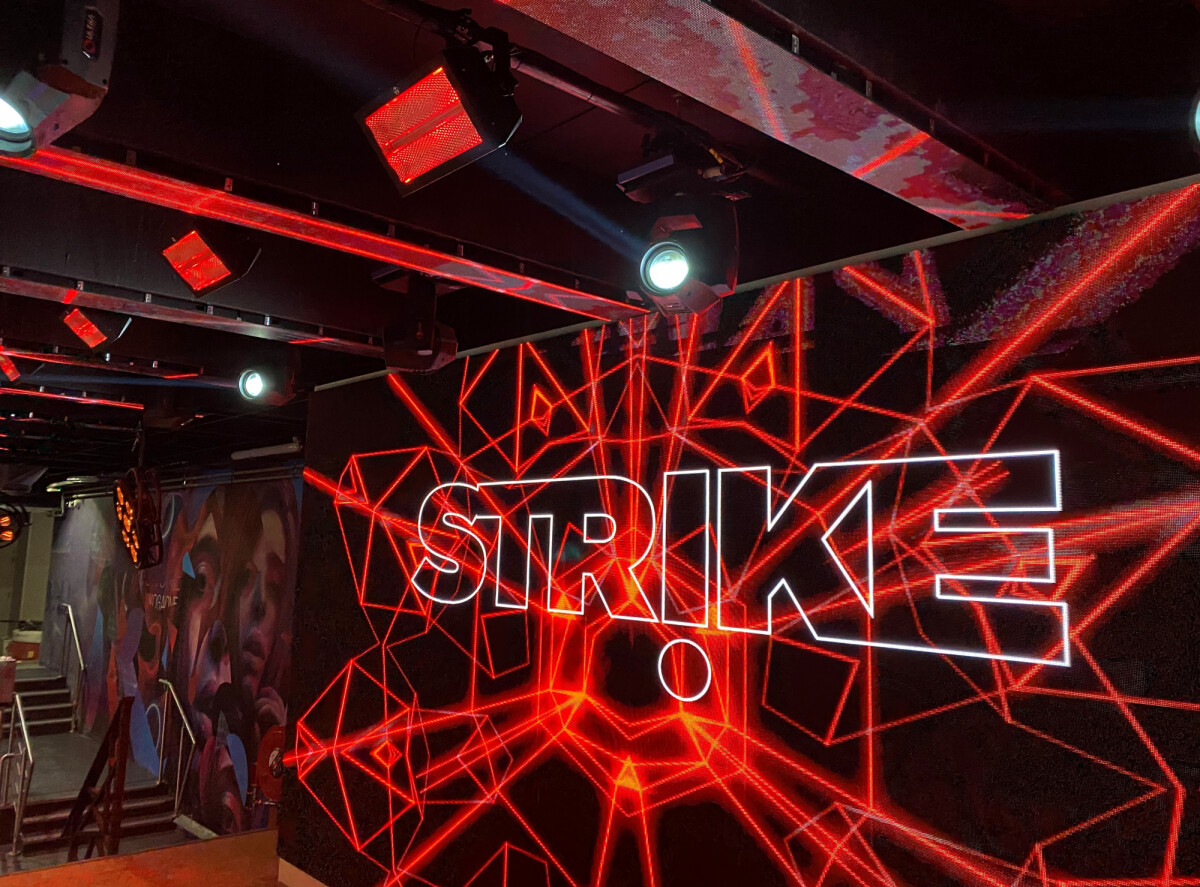 Photo : Le Strike, le 16 février 2022. - Purepeople