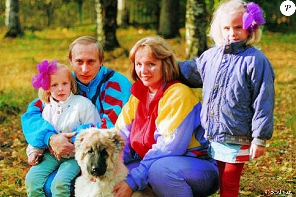 Archives - Vladimir Poutine avec son ex-épouse, Lyudmila Poutina, et ...