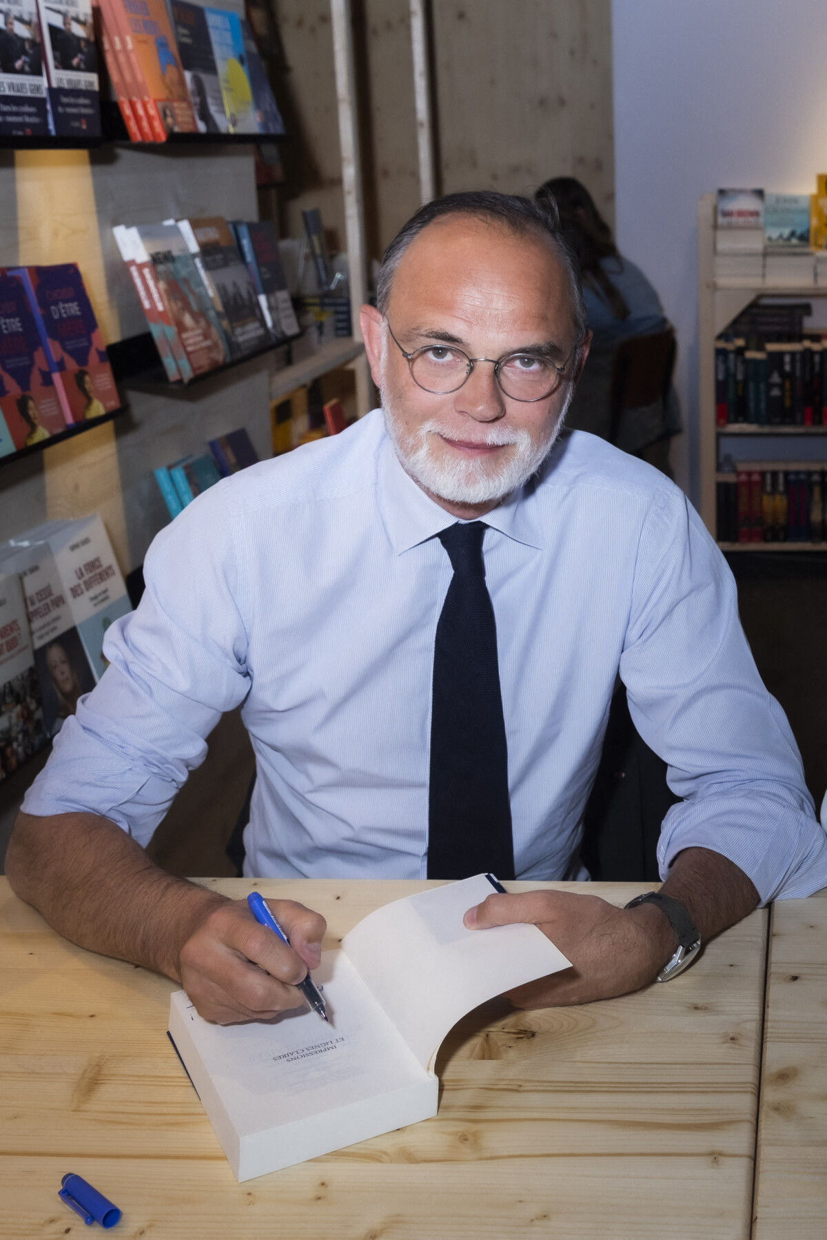 Vidéo : Edouard Philippe au Festival du Livre de Paris au Grand Palais ...