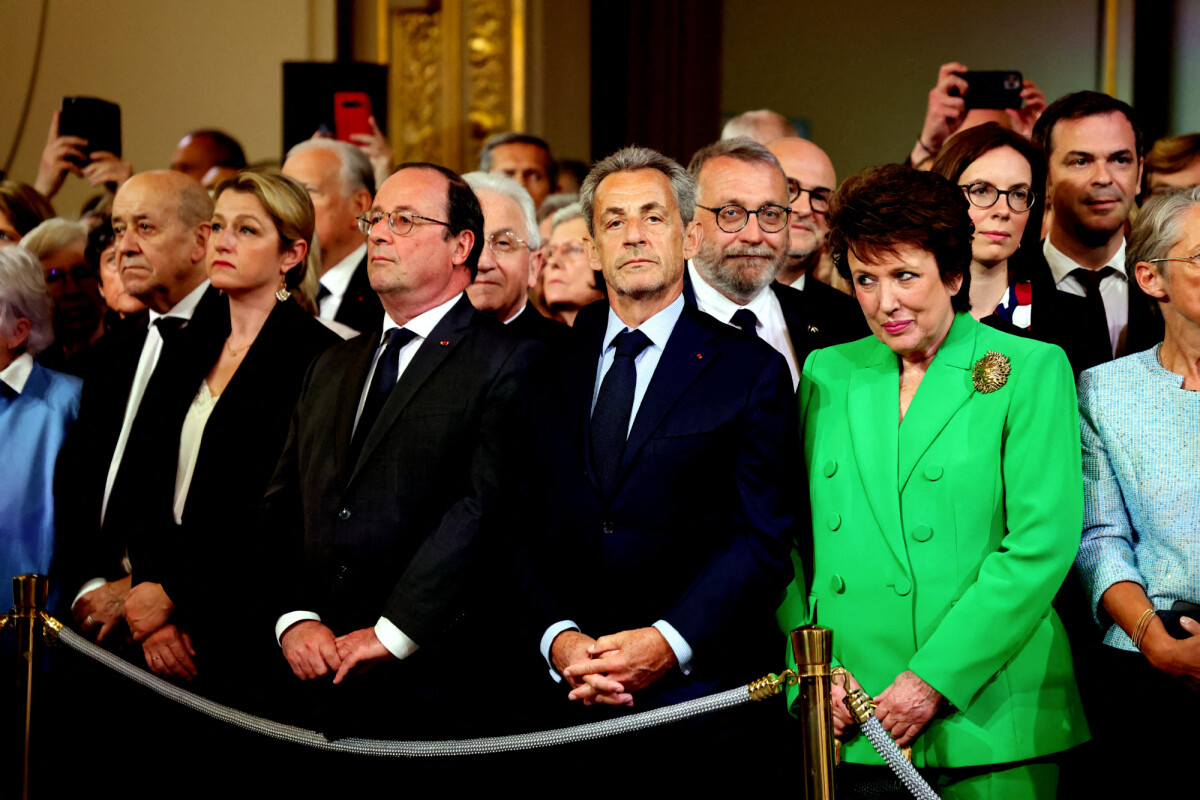Photo : Jean-Yves Le Drian, Barbara Pompili, François Hollande, Nicolas ...