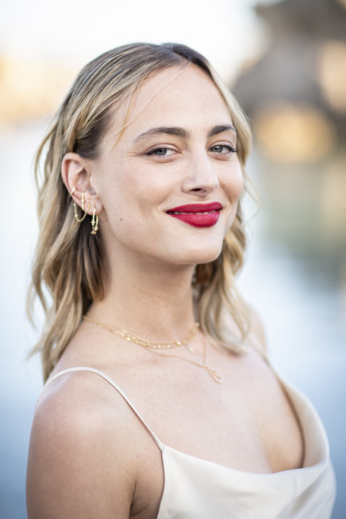 Photo : Nora Arnezeder - Front row et people lors du défilé Etam ...