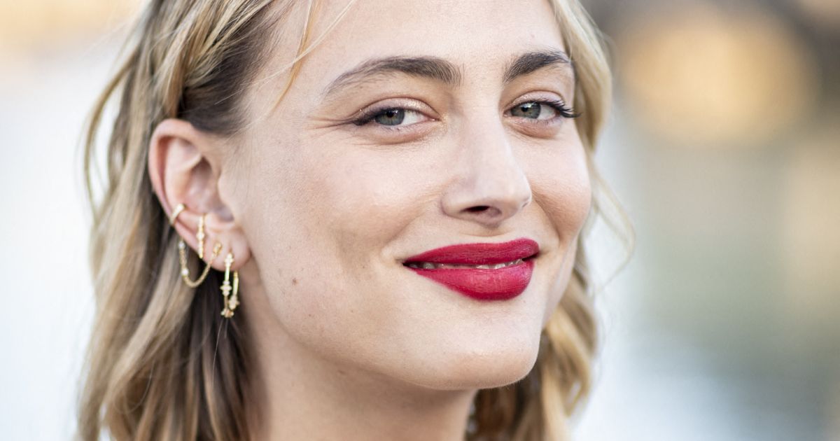 Nora Arnezeder - Front row et people lors du défilé Etam Croisière 2022 ...
