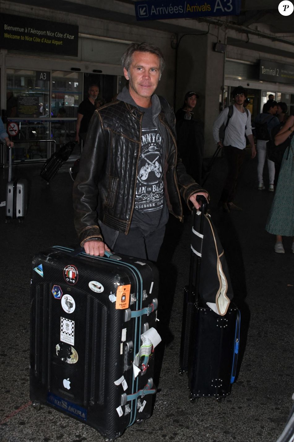 Le prince Emmanuel-Philibert de Savoie arrive à l'aéroport de Nice, la ...