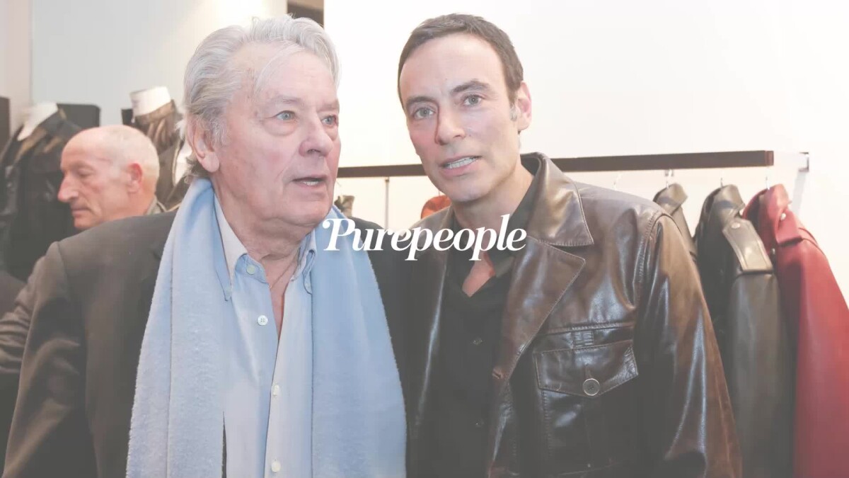 Vidéo : Anthony Delon fâché avec son père Alain à cause de son livre ... Vidéo : Anthony Delon fâché avec son père Alain à cause de son livre ...