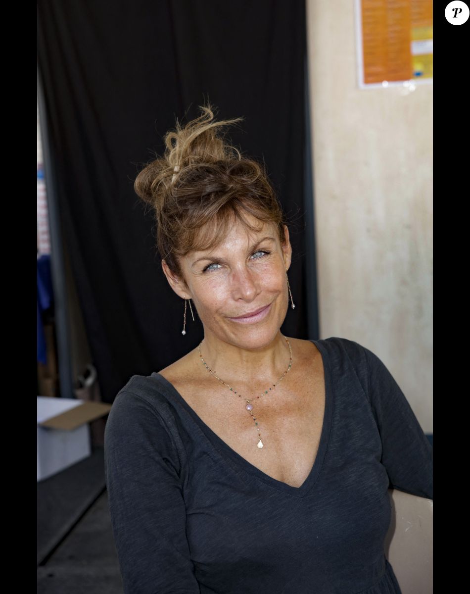 Astrid Veillon en couple avec Gilles : l'actrice a refusé sa demande en ...