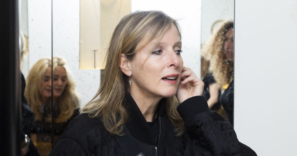 Karin Viard - Première édition du parcours Off Vendôme à Paris le 24 ...