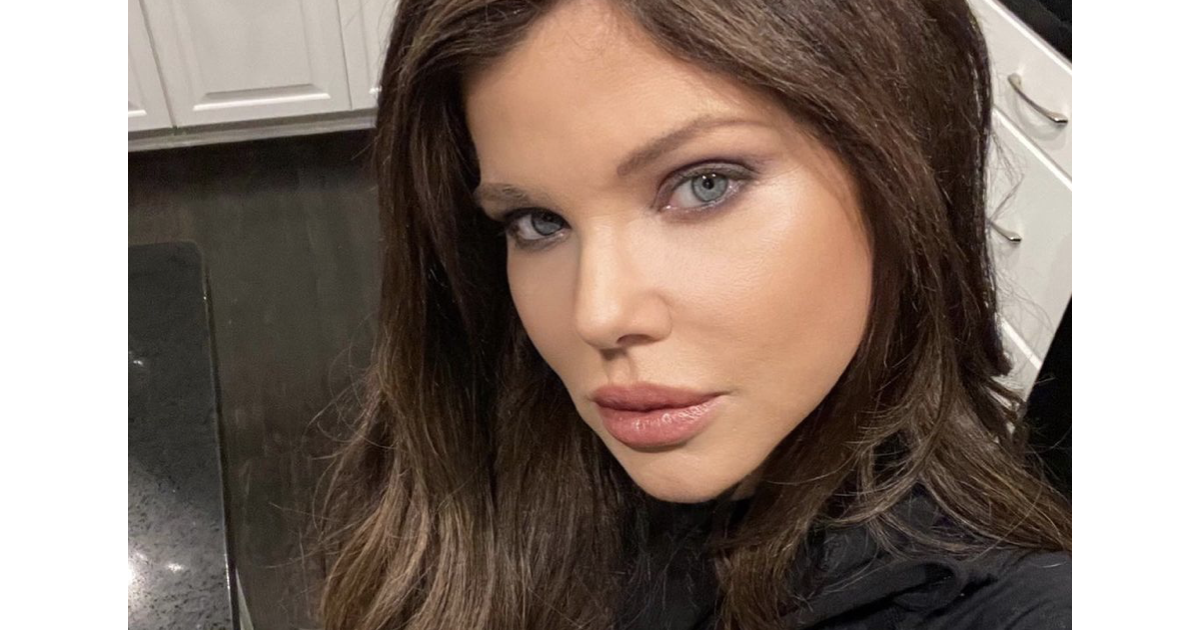 Donna D'Errico sur Instagram. Le 24 novembre 2021. - Purepeople