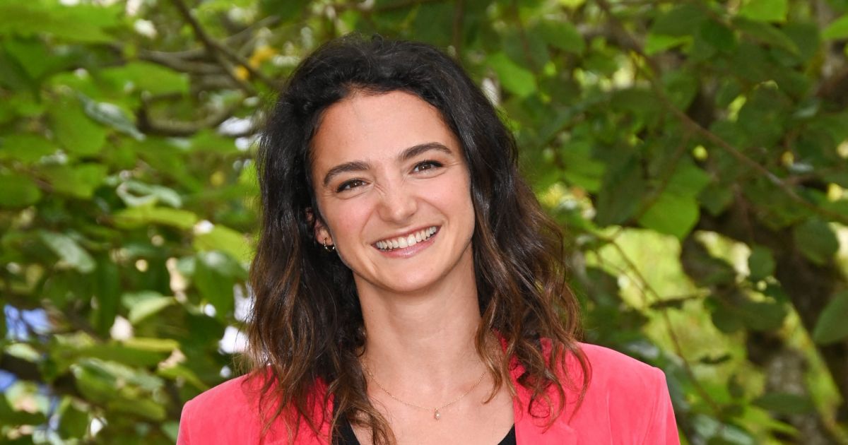 Pauline Bression au photocall du film Une histoire d'amour lors du ...
