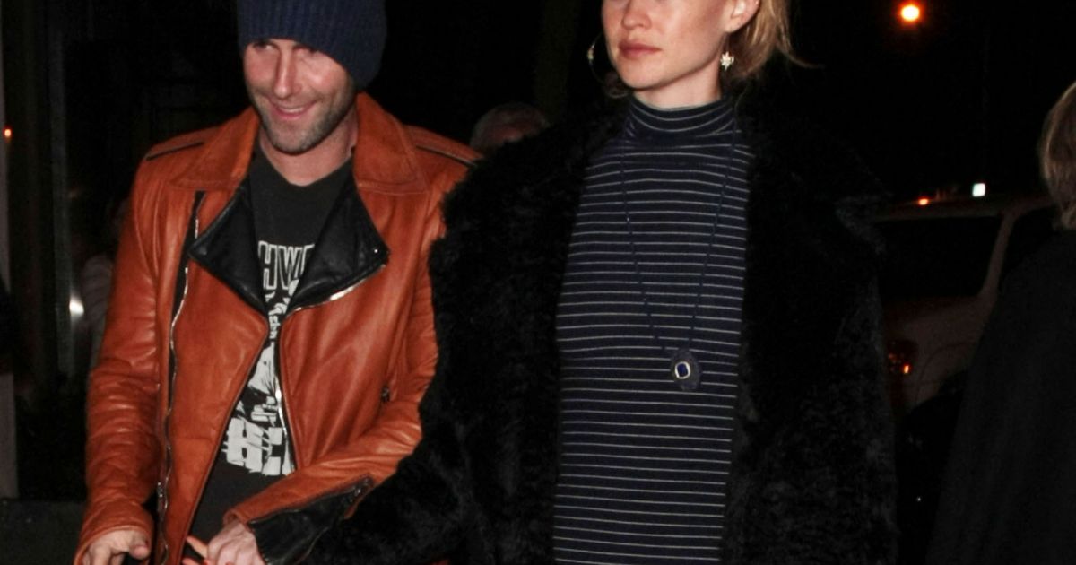 Le chanteur Adam Levine et sa femme Behati Prinsloo sortent du Craig's ...