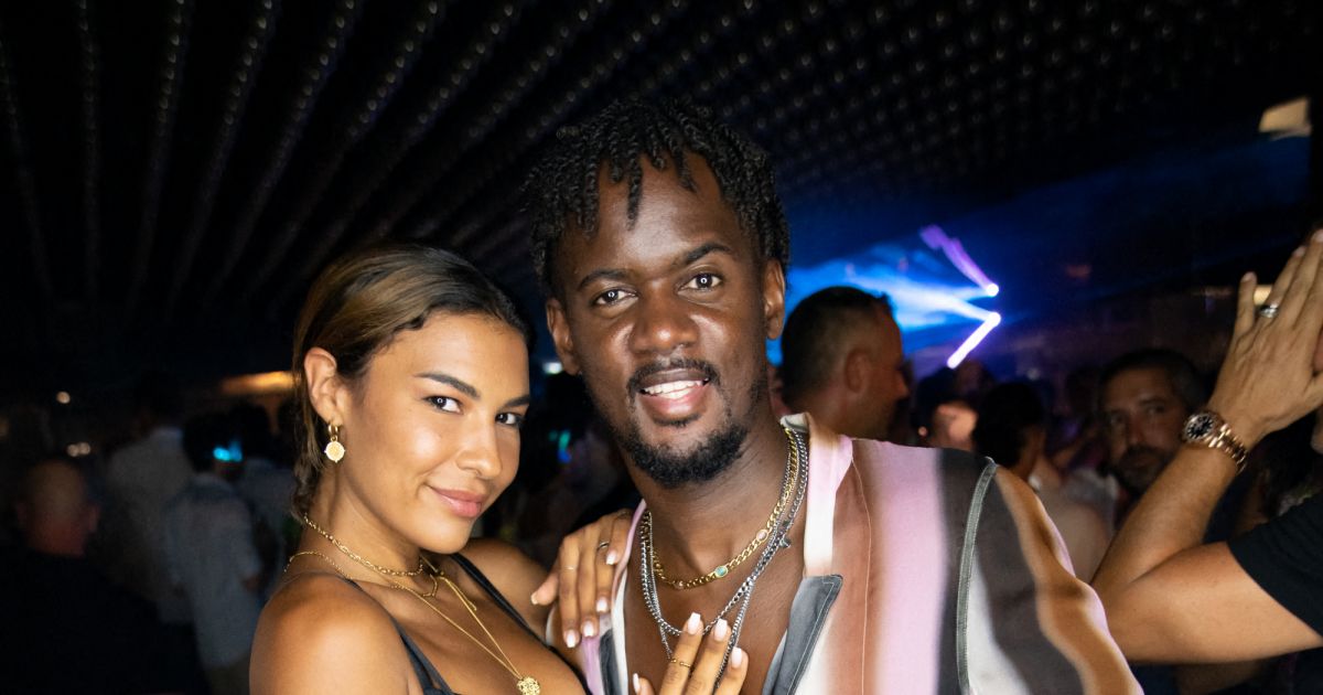 Exclusif - Black M et sa femme Léa Djadja - People au VIP Room à Saint ...