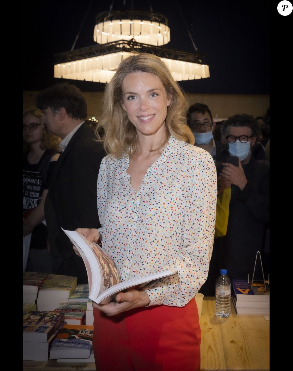 Julie Andrieu restée proche de son ex plus âgé : ces photos de famille ...