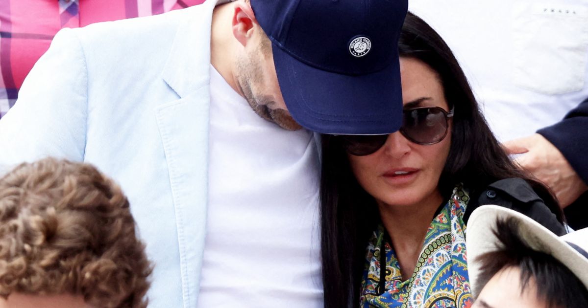 Demi Moore et son compagnon Daniel Humm dans les tribunes lors des ...