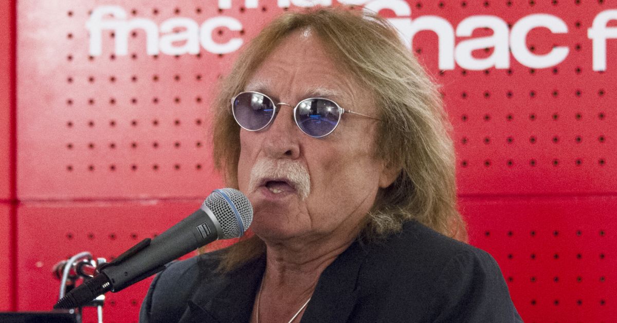 Exclusif - Le chanteur Christophe (Daniel Bevilacqua) en showcase ...