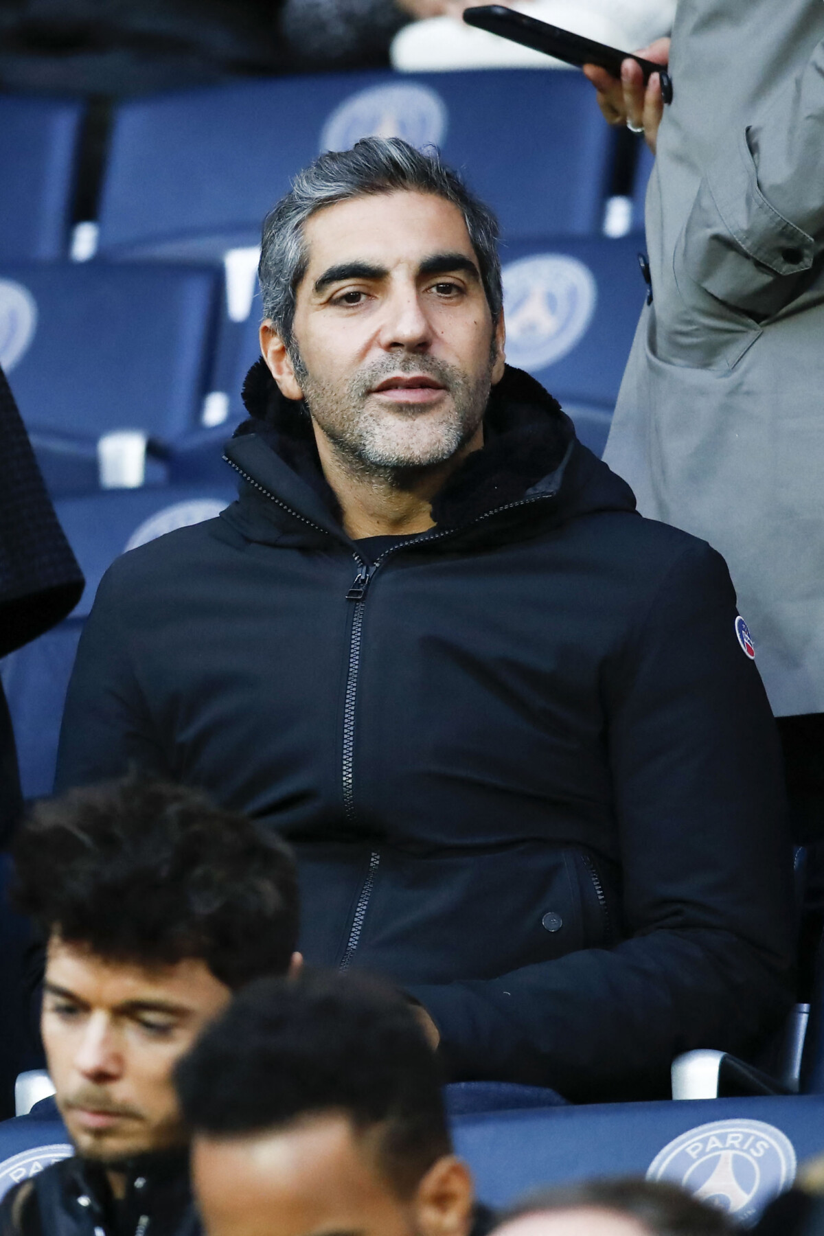 Photo : Ary Abittan dans les tribunes du match de Ligue 1 Conforama PSG ...