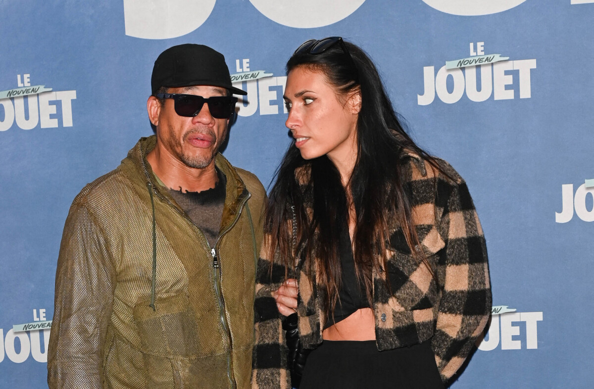 Photo : JoeyStarr et une amie - Avant-première du film "Le Nouveau ...