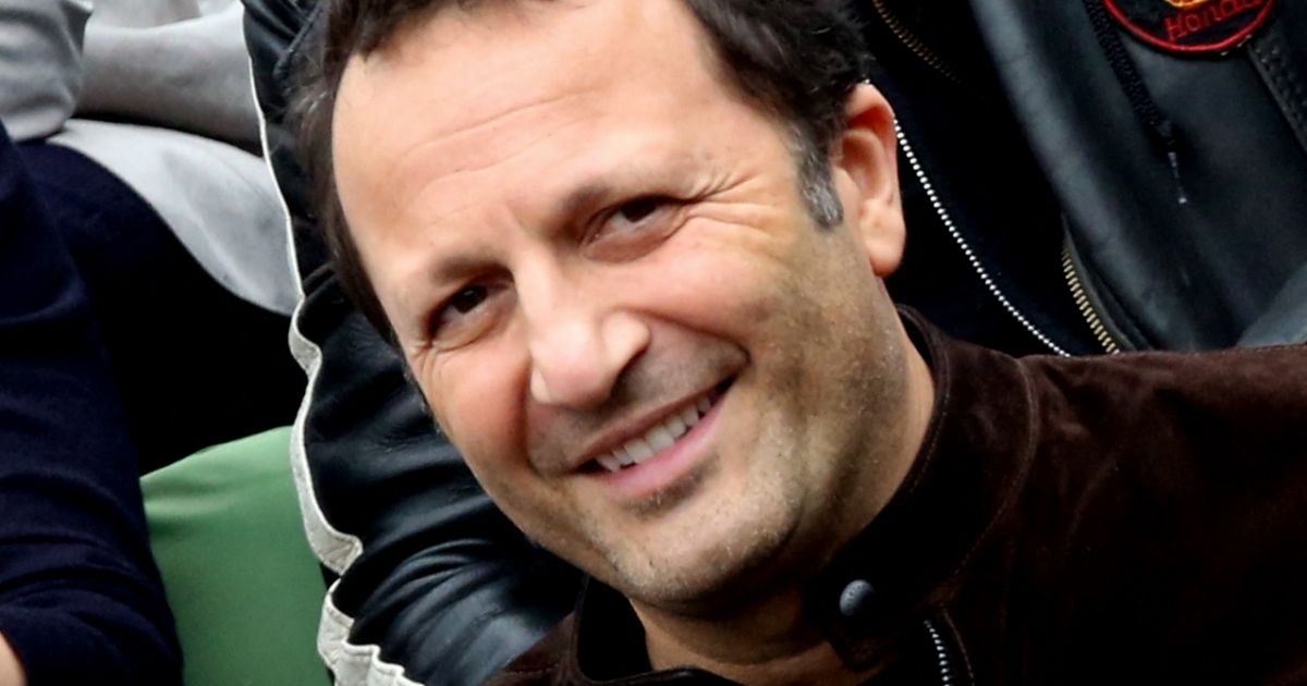 Arthur (Jacques Essebag) et sa compagne Mareva Galanter dans les ...