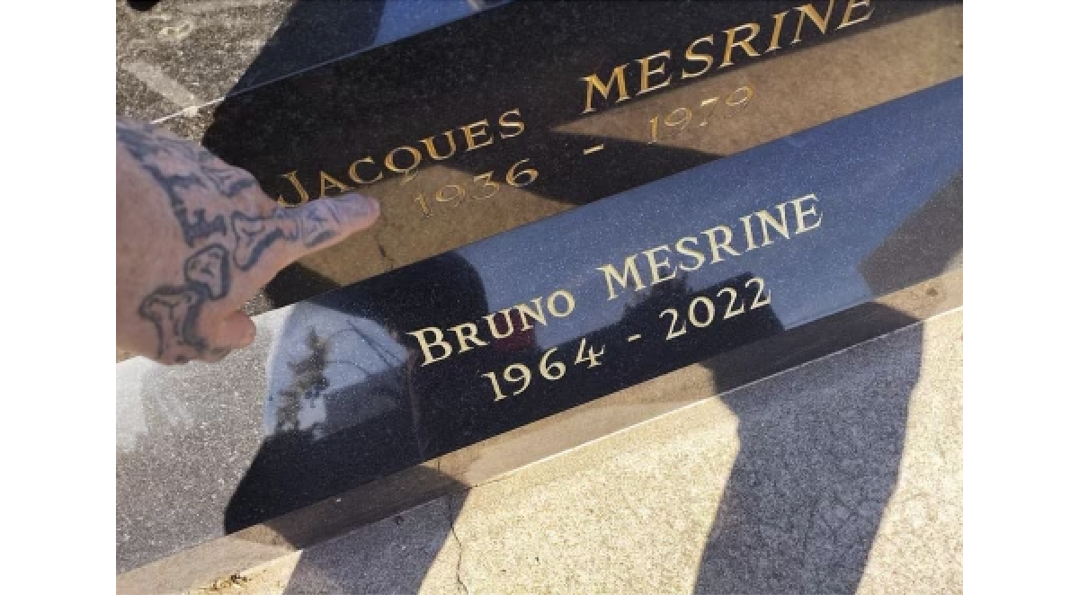 Photo : La tombe de Bruno Mesrine au cimetière de Clichy - Purepeople