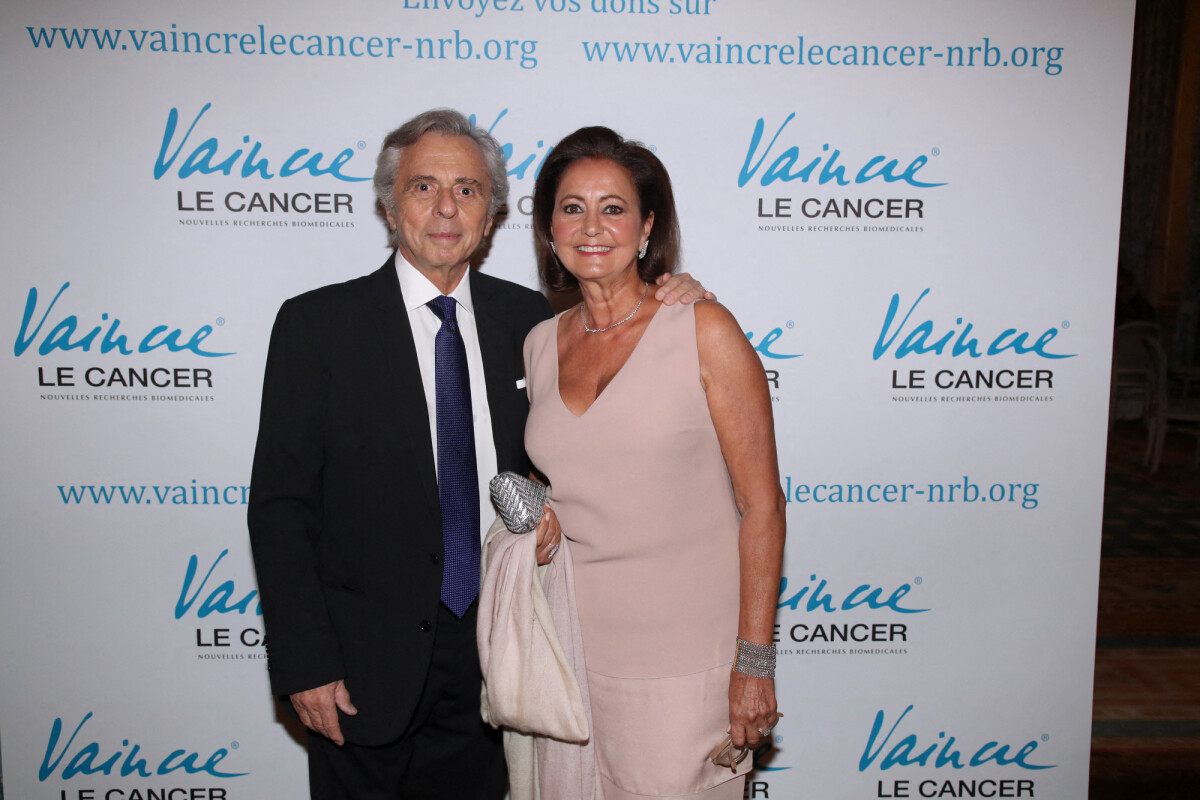 Photo : Michel Oks (Président du conseil d'Administration de "Vaincre le cancer ») et sa femme ...