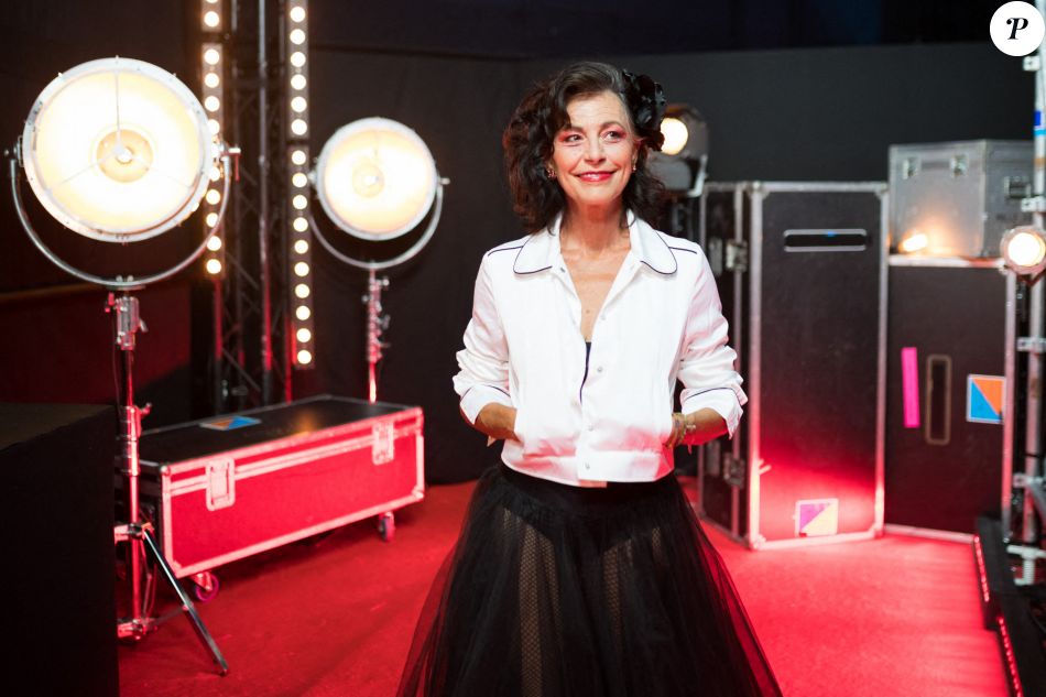 Exclusif - La chanteuse Lio - Backstage de l'enregistrement de l ...